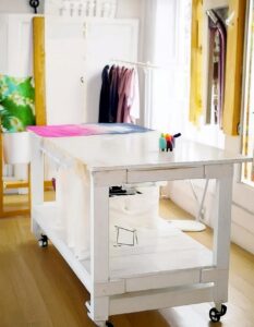 10 DIY Craft Tables And Desks Ideas For Creative Minds - Ease DIYs